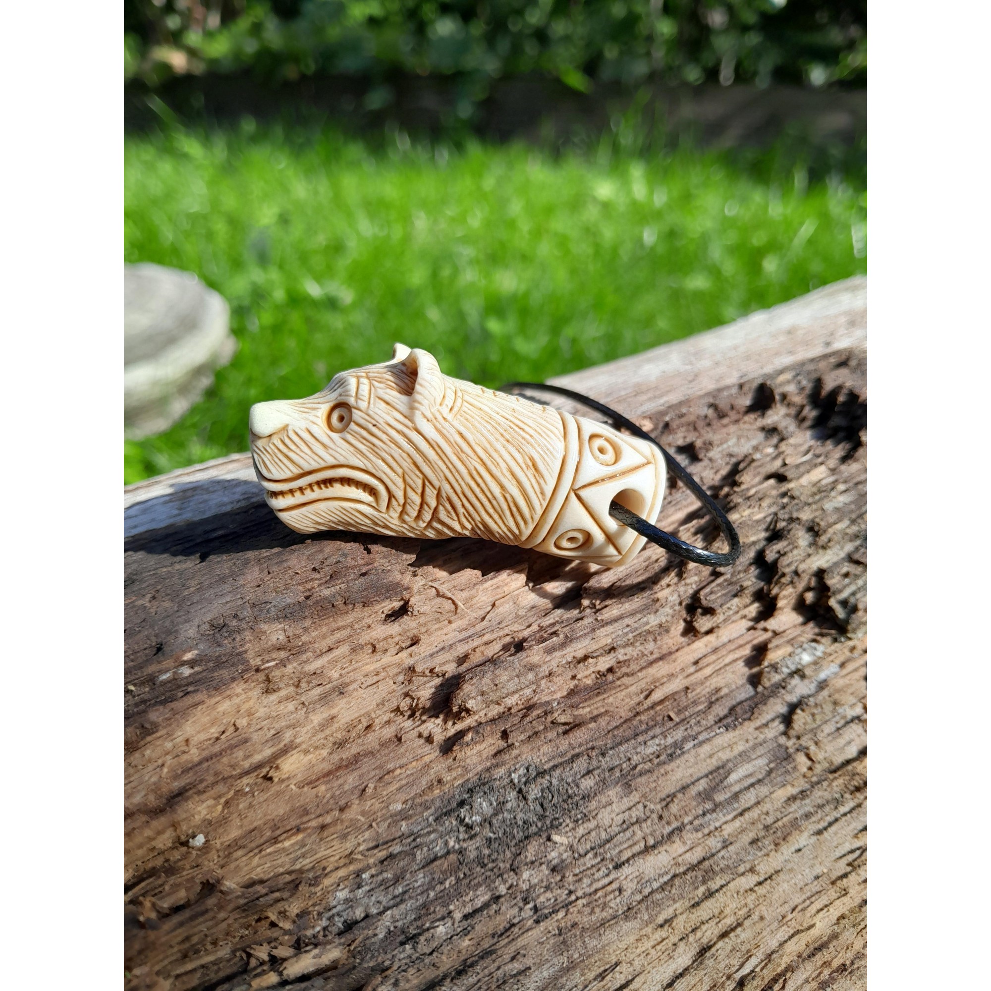 Bear amulet with Algiz rune – Norse moose antler talisman