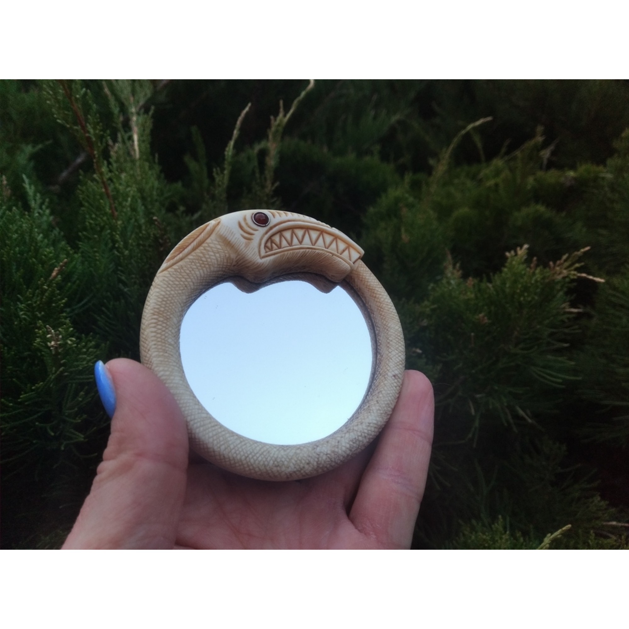 Viking mirror with Jormungand design - RS Workshop