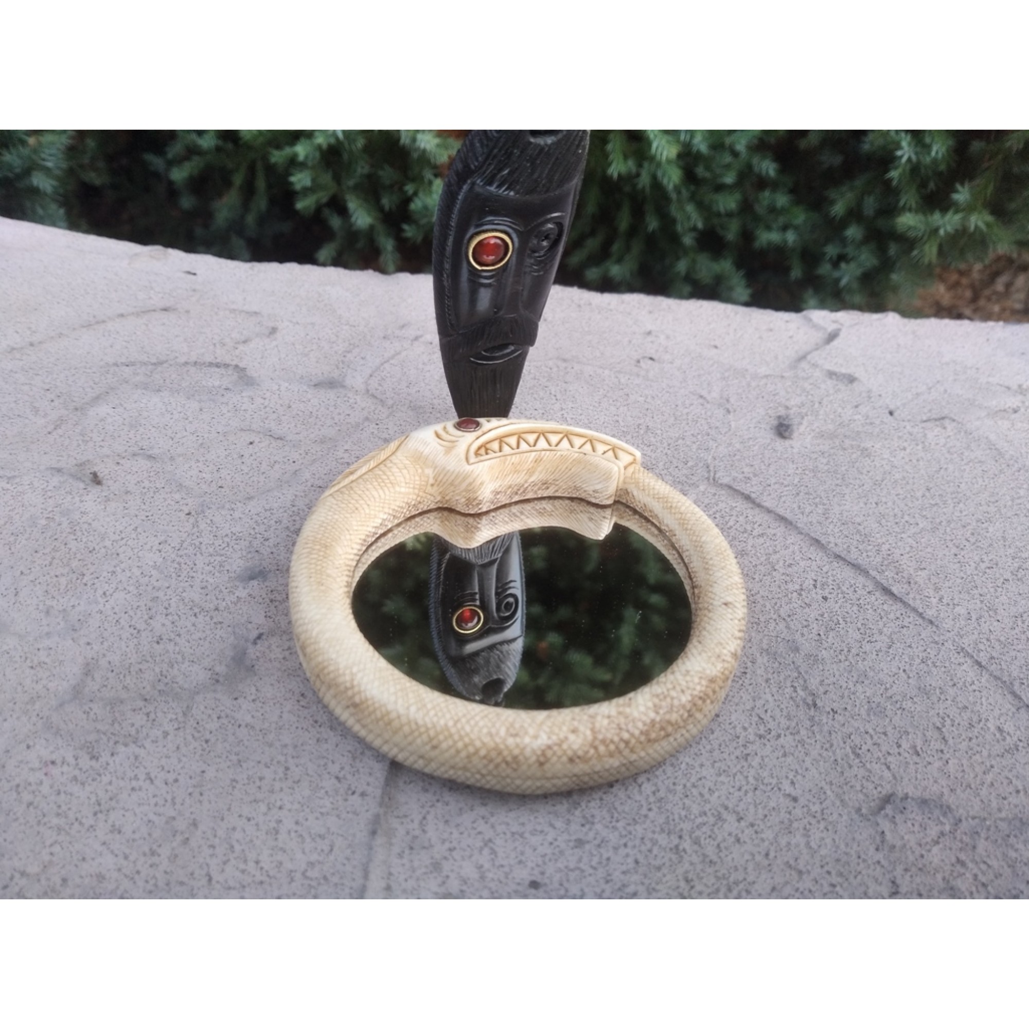 Viking mirror with Jormungand design - RS Workshop