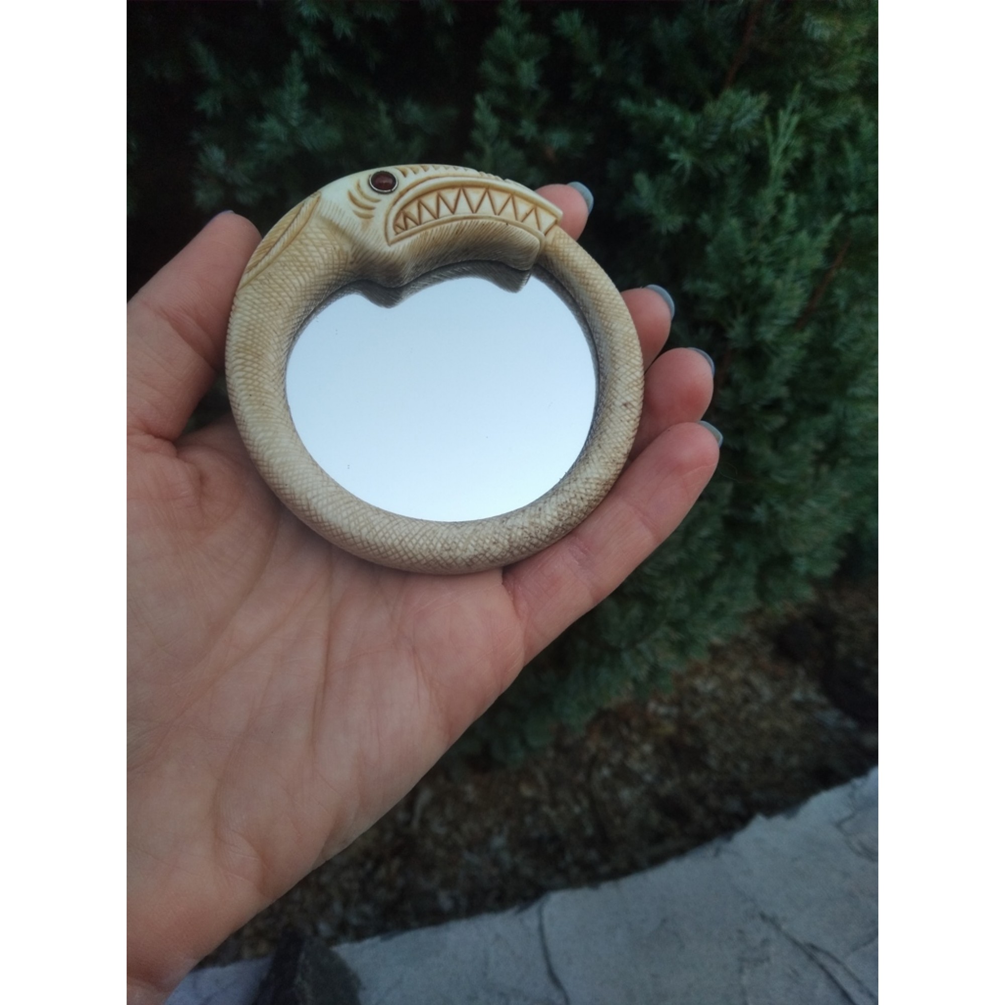 Viking mirror with Jormungand design - RS Workshop