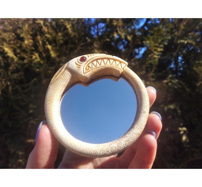 Viking mirror with Jormungand design - RS Workshop