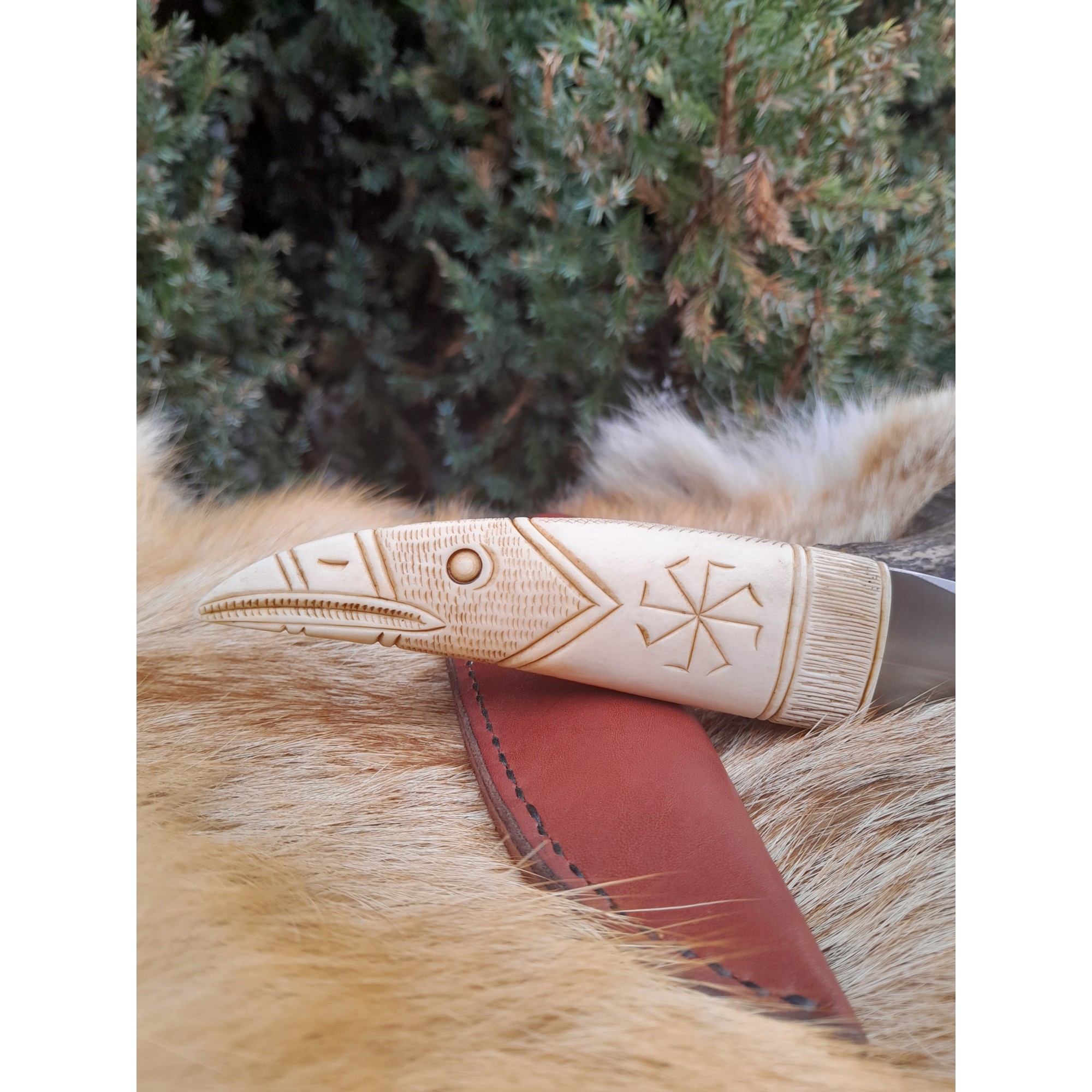 Viking raven knife with carved antler handle. Leather sheath. - RS Artcraft