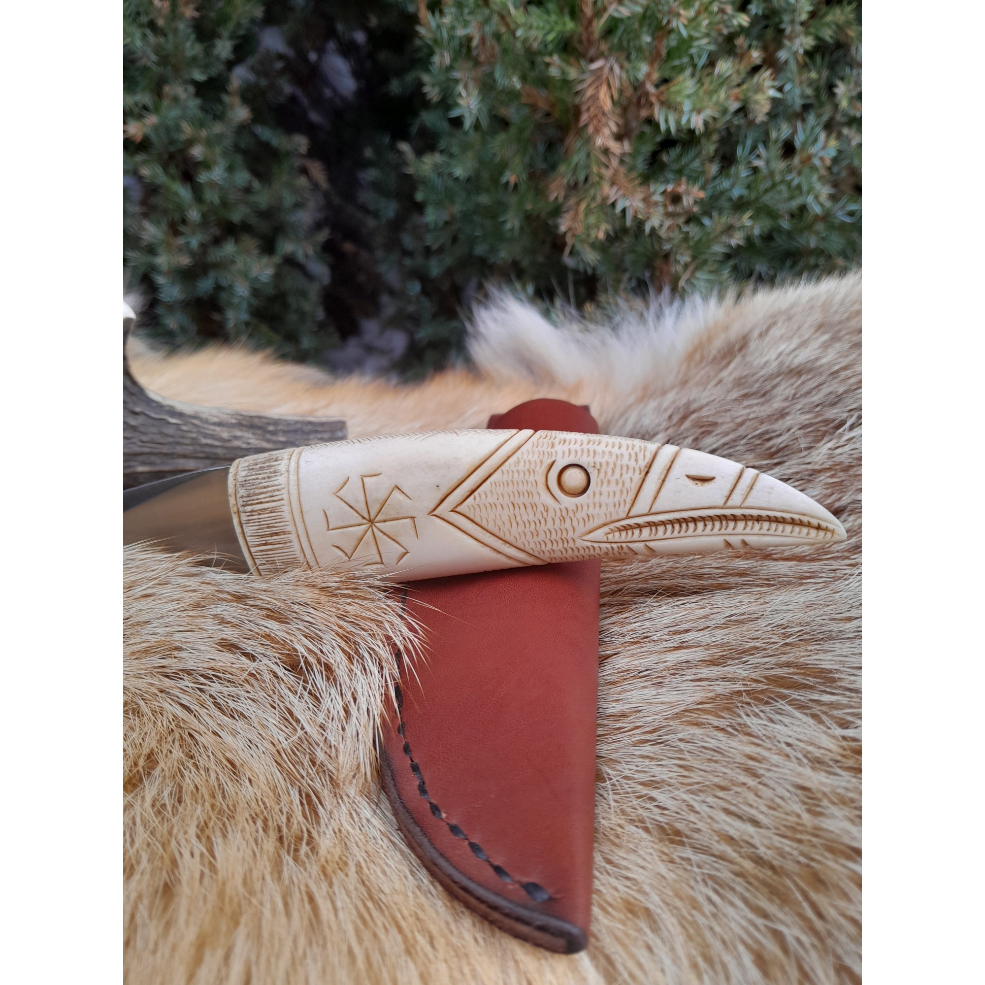 Viking raven knife with carved antler handle. Leather sheath. - RS Artcraft