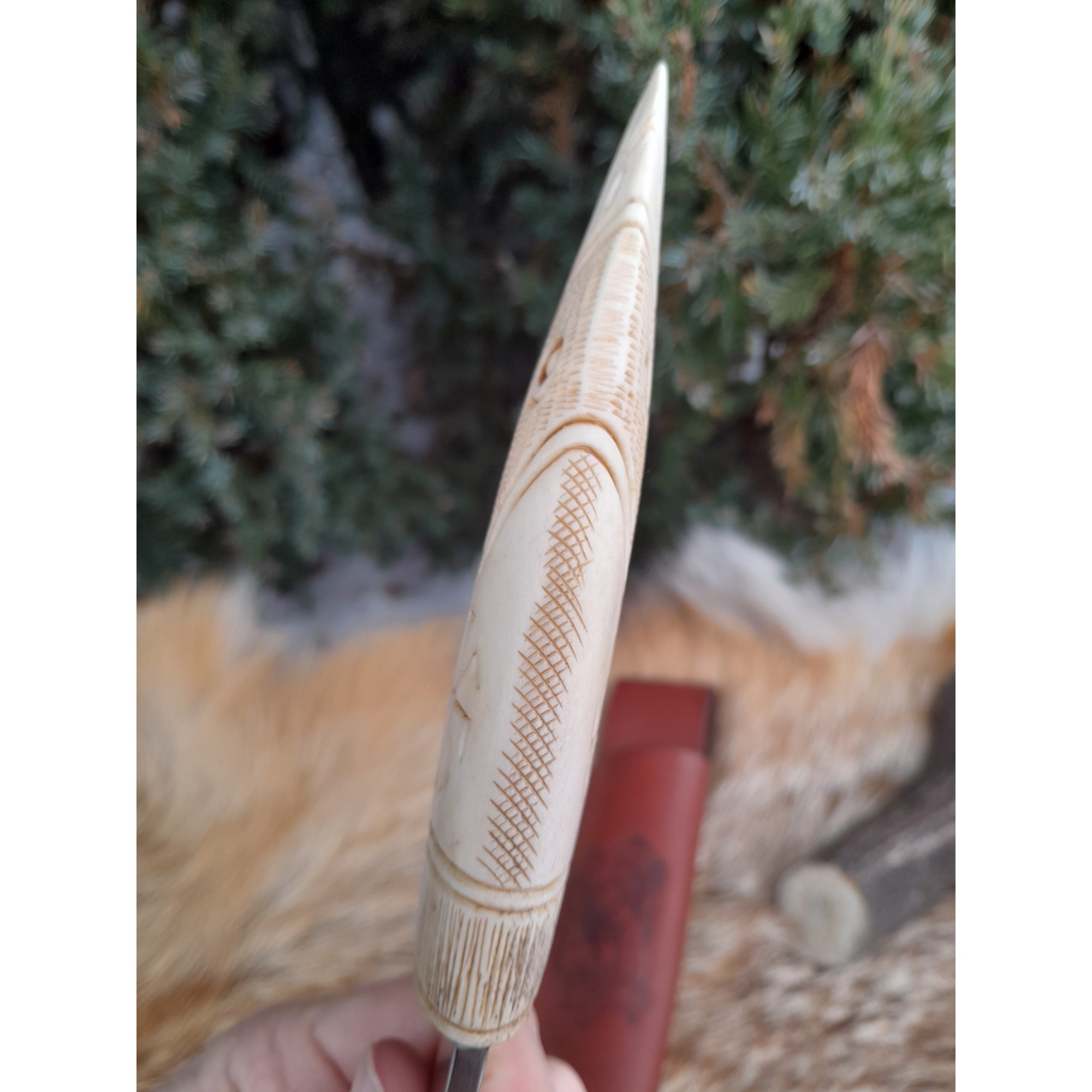 Viking raven knife with carved antler handle. Leather sheath. - RS Artcraft